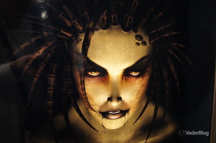 스타크래프트 사라케리건 이런 모습 처음이야 블리자드 본사투어에서 본 짐레이너와 칼날여왕 사라캐리건 원화그림 네이버 블로그