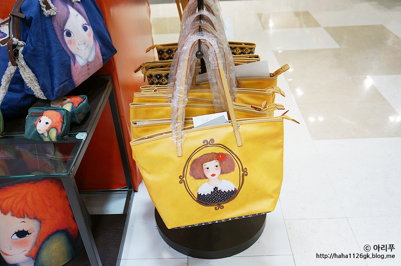 일러스트 가방 육심원아트샵 육심원 팝업스토어 In 롯데백화점 본점 네이버 블로그