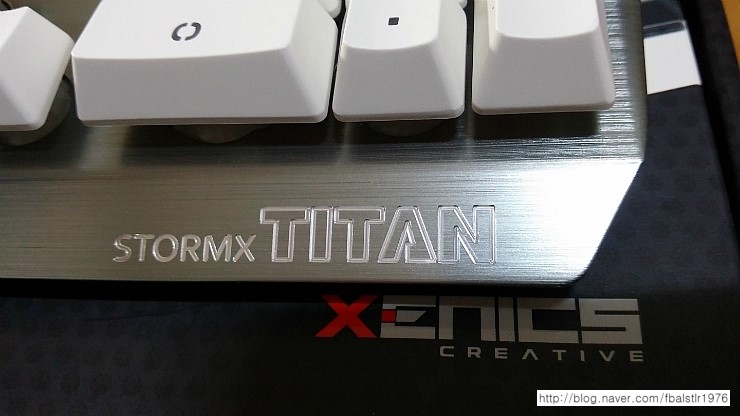 IT 인벤 : 기계식 키보드의 감촉과 LED의 아름다움. [제닉스 STORMX TITAN] - IT인벤 유저리뷰사용기 게시판