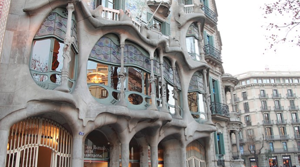 [건축가 안토니오 가우디] 스페인 건축가 안토니오 가우디 의 건축물 (구엘별장 , 구엘궁전 , 카사바트요) : 네이버 블로그