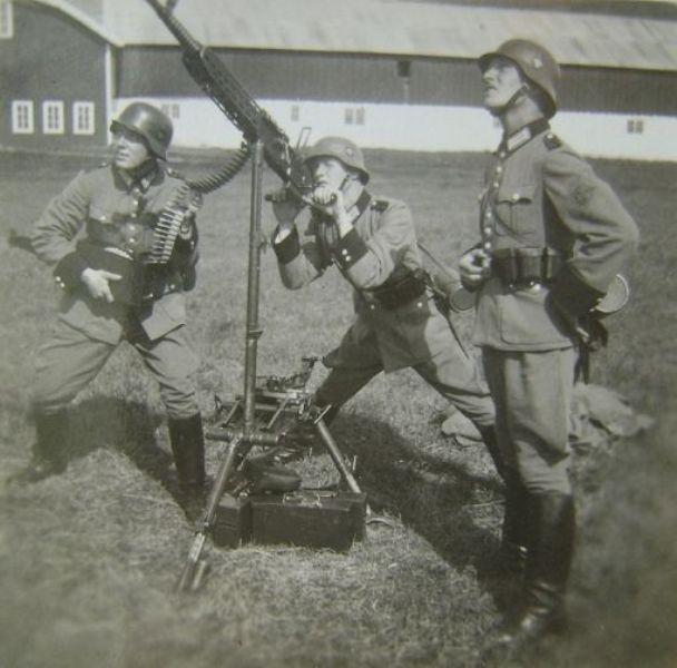 독일군이 노획하여 사용한 체코제 ZB 37 & ZB 60 중기관총[WW2 German Military Used Czech ZB ...
