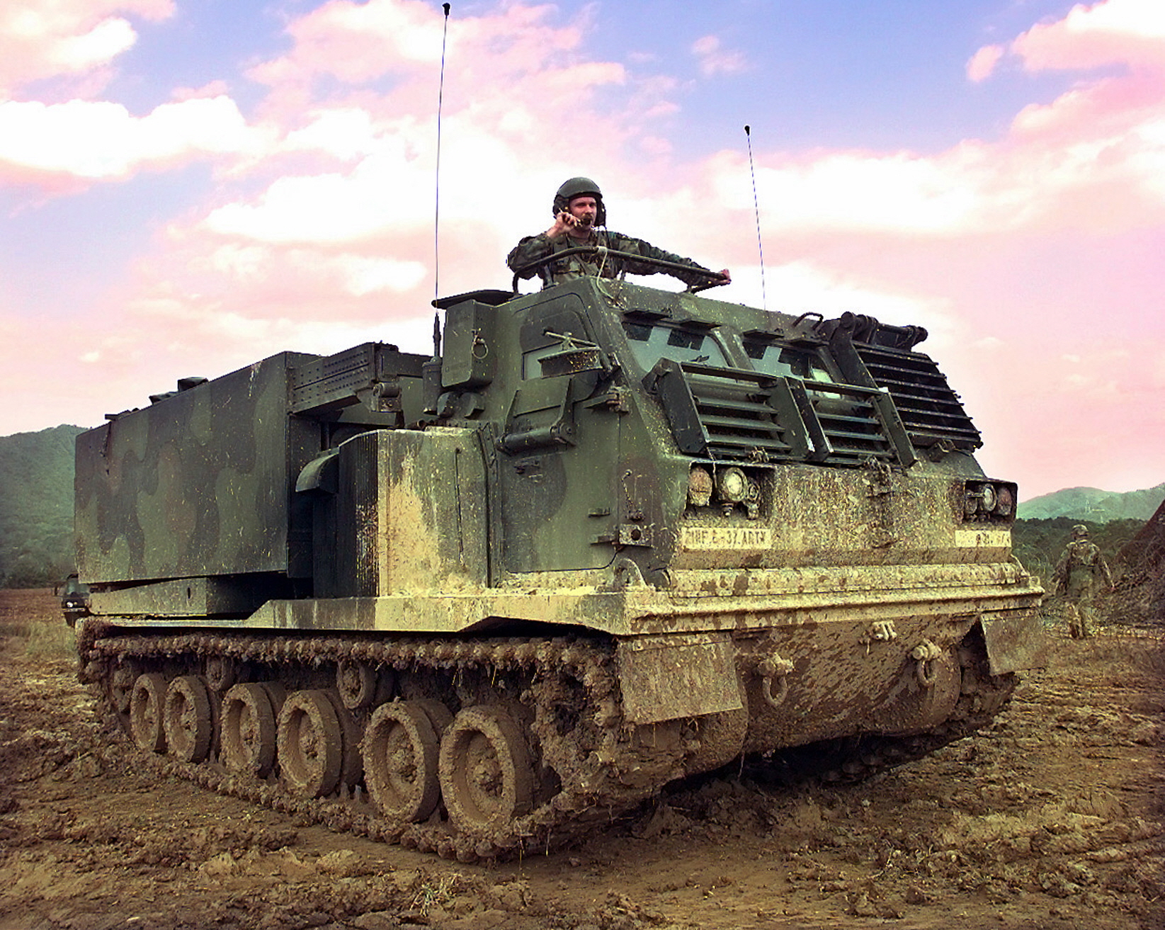 M270A1 MLRS(다연장로켓포):USA : 네이버 블로그