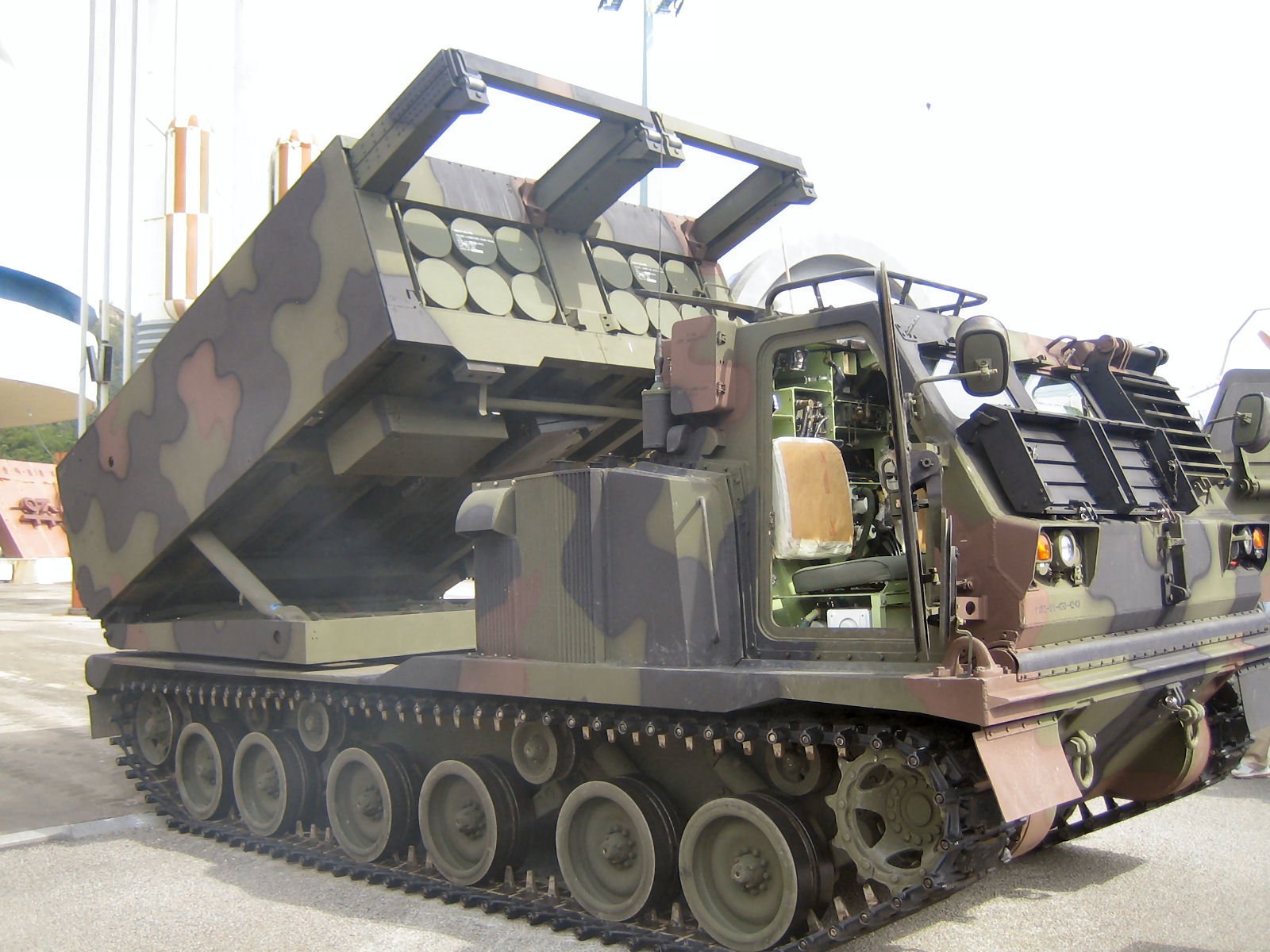 M270A1 MLRS(다연장로켓포):USA : 네이버 블로그