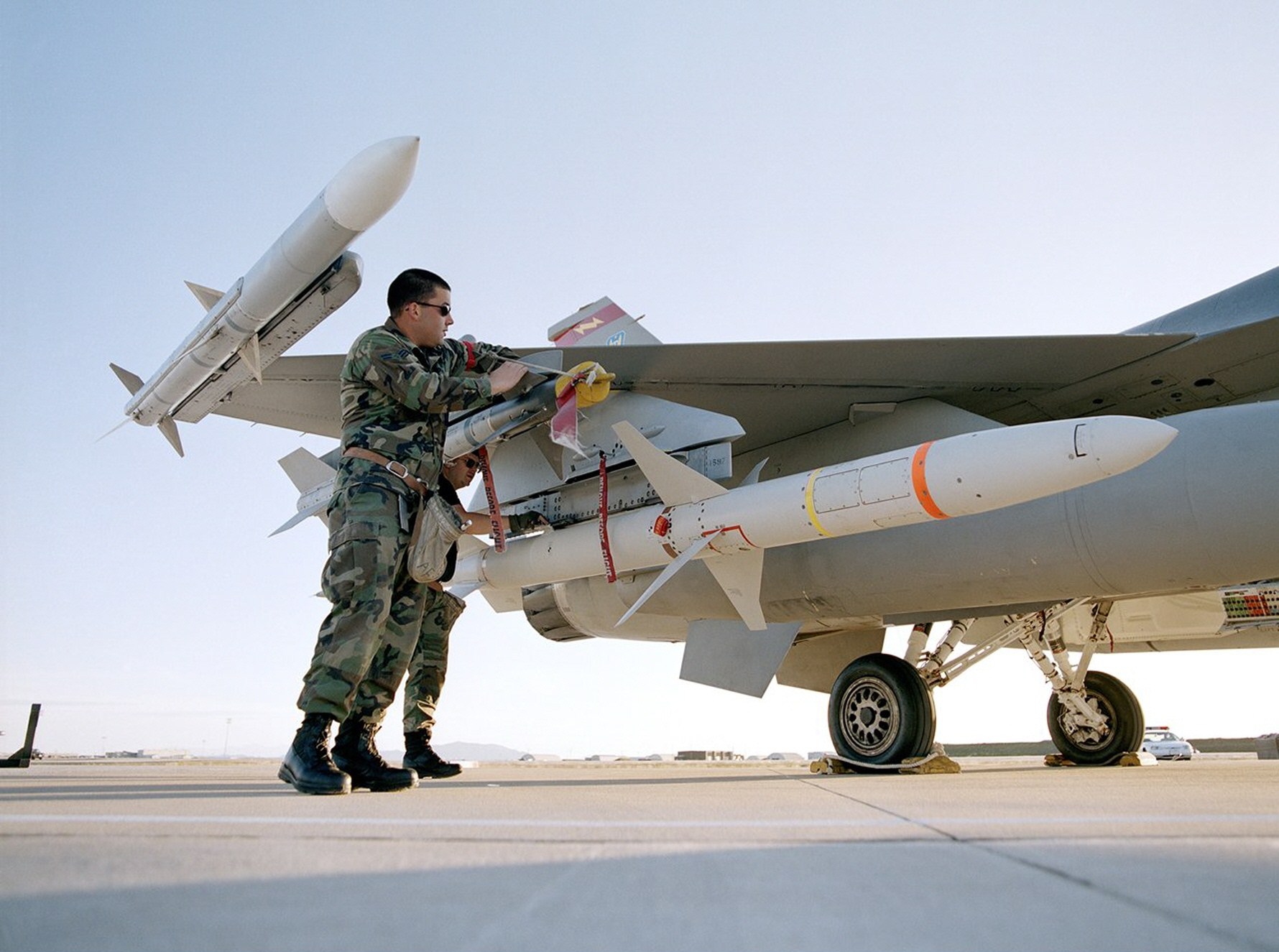 AGM-88 HARM (AGM-88 함 공대지 미사일) : USA : 네이버 블로그