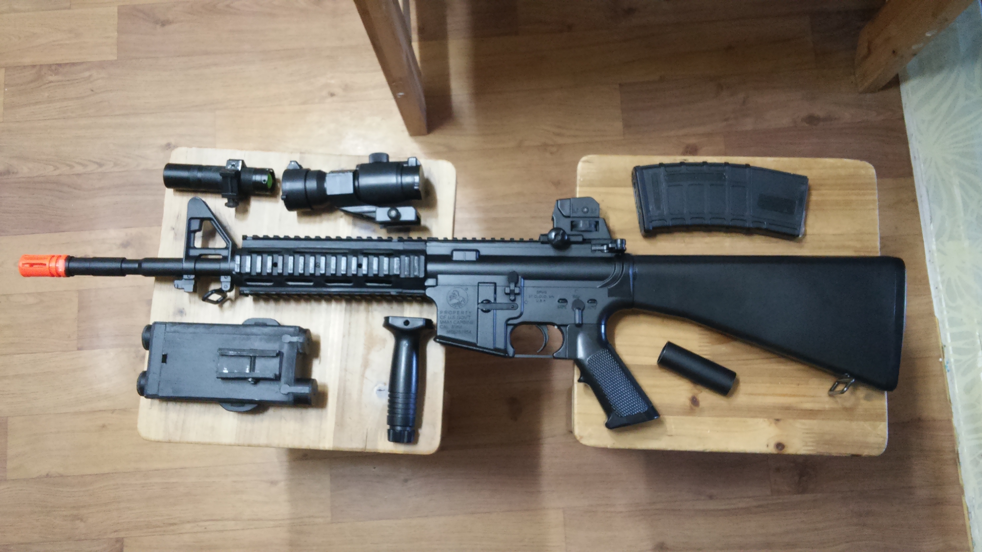 오랜만의 아카데미 M4A1 R.I.S 전동건 커스텀 중간 점검? : 네이버 블로그