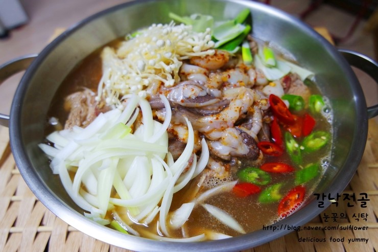 담백하면서 진한 국물맛이 좋은 갈낙전골만드는법 - 10만개의 레시피, 메뉴판키친 요리판