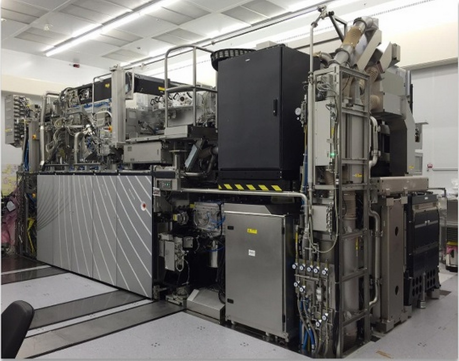 한대에 6000억원 짜리 반도체 장비 - 네델란드 ASML lithography platform, EUV 노광장비 : 네이버 블로그